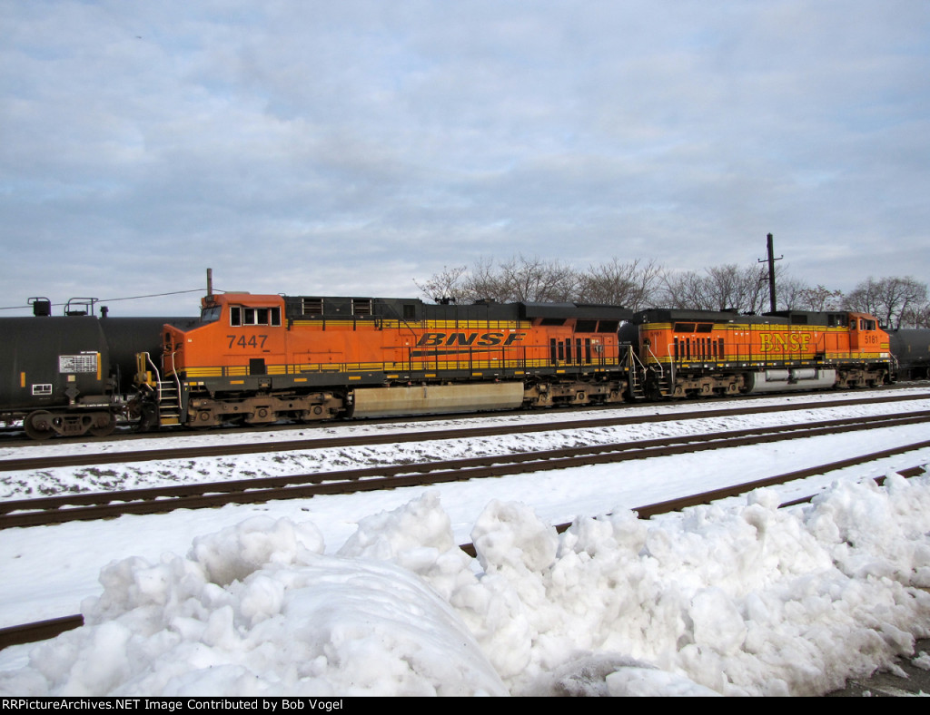 BNSF 7447 and 0181
